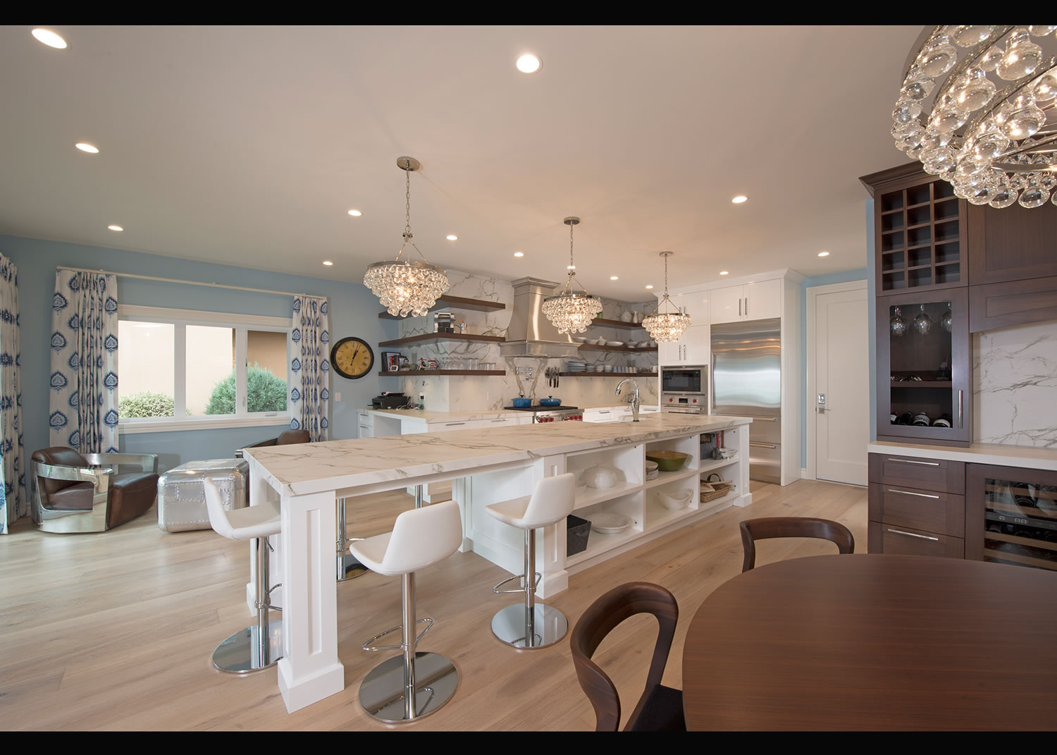 Begrand-Fast Design – Lakefront Villa | CHBA-CO